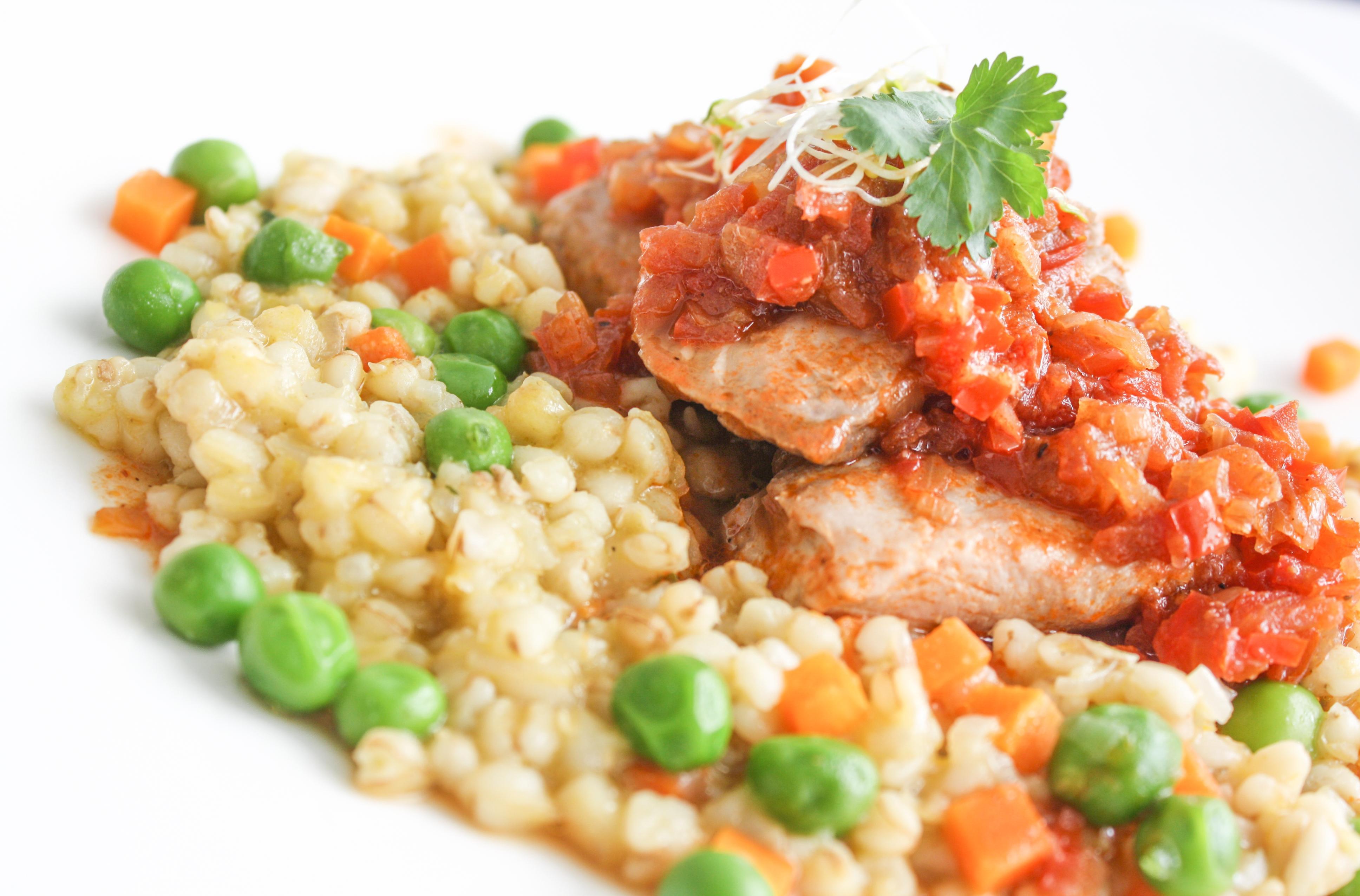 Pescado entomatado con trigo a la jardinera – A Comer Pescado